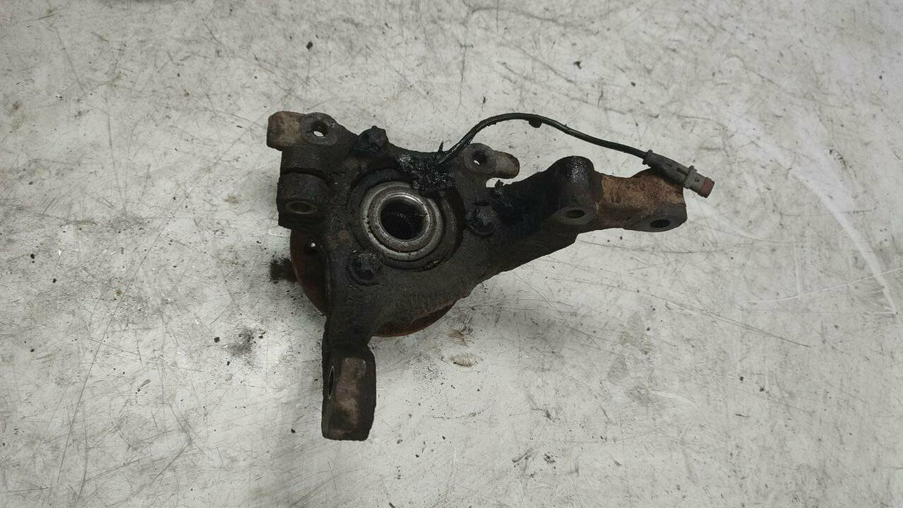 Кулак передний правый Opel Astra H рест. (2006 - 2014)