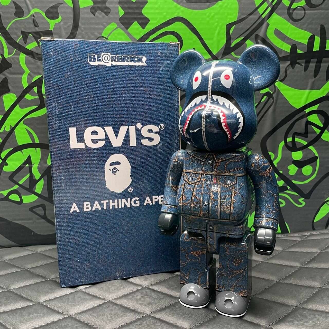 Игрушка Bearbrick Bape Levis 28см