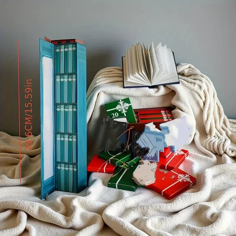 Рождественский адвент-календарь с книжными украшениями Blue