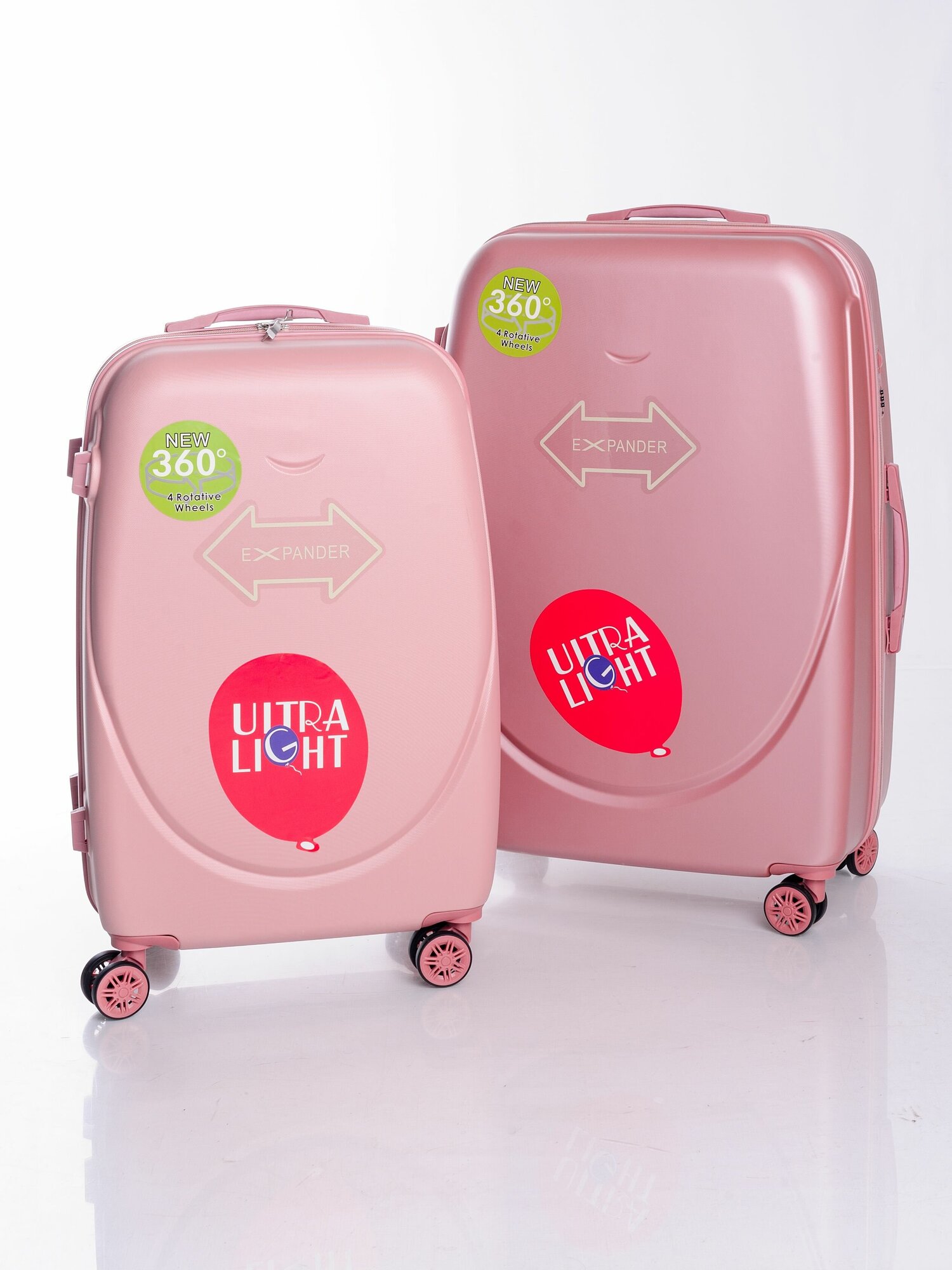 Комплект чемоданов 