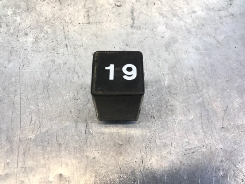 Реле Volkswagen Golf MK3 ABS 1991-2000 1hm955531