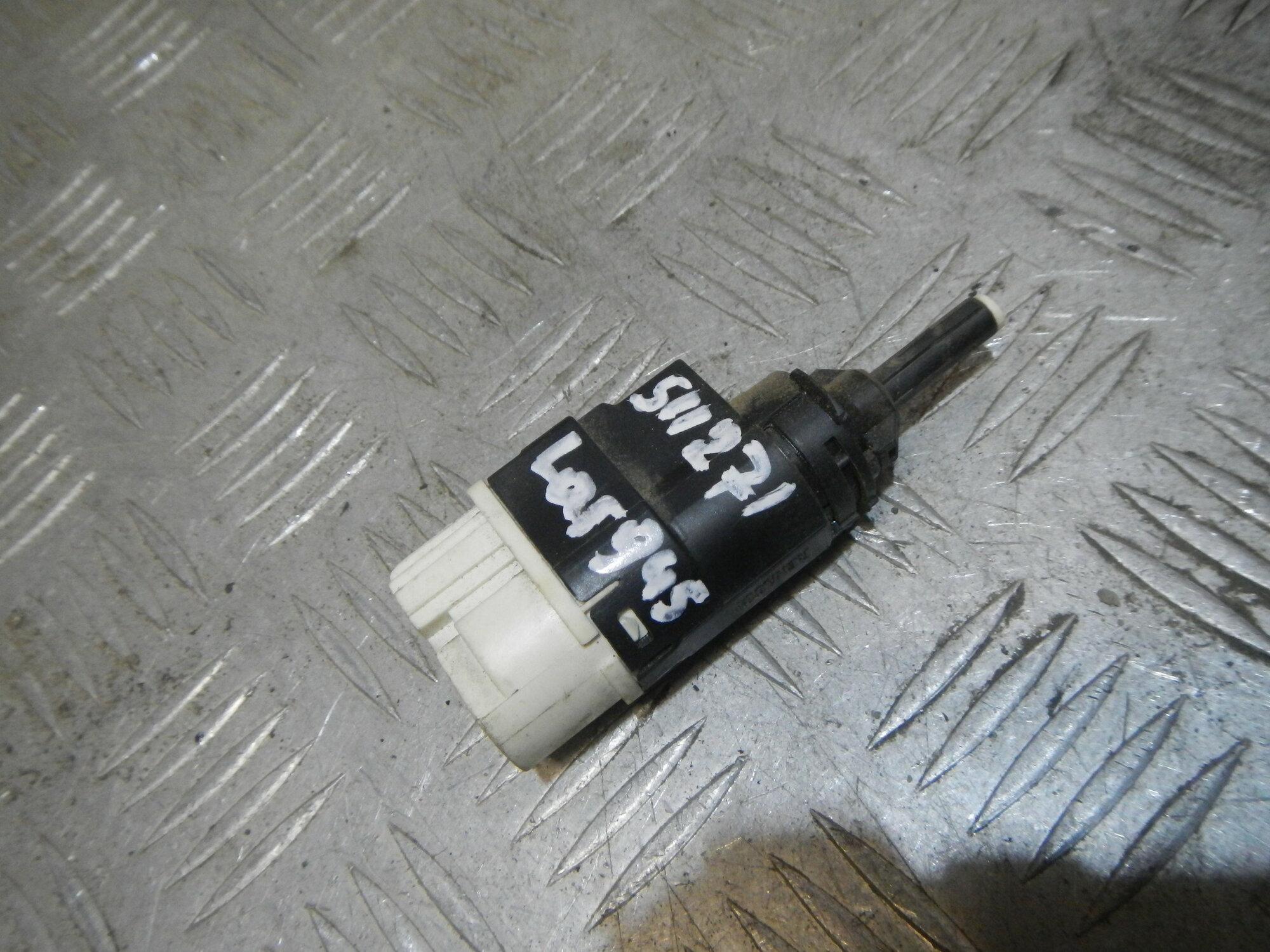 Б/У Датчик включения стопсигнала, ВАЗ (VAZ)-LADA LARGUS (ларгус) LADA LARGUS (Ларгус) Без видимых повреждений. 511271 LA...