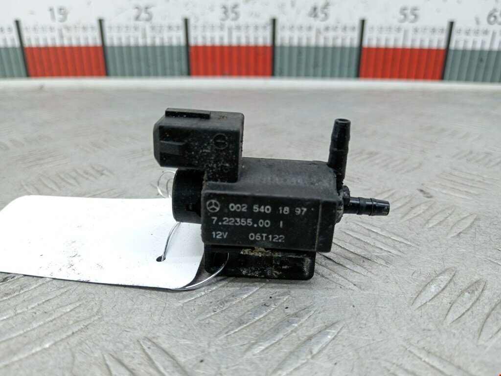 Клапан воздушный Mercedes C-Class (W203) A0025401897 арт. 2200391