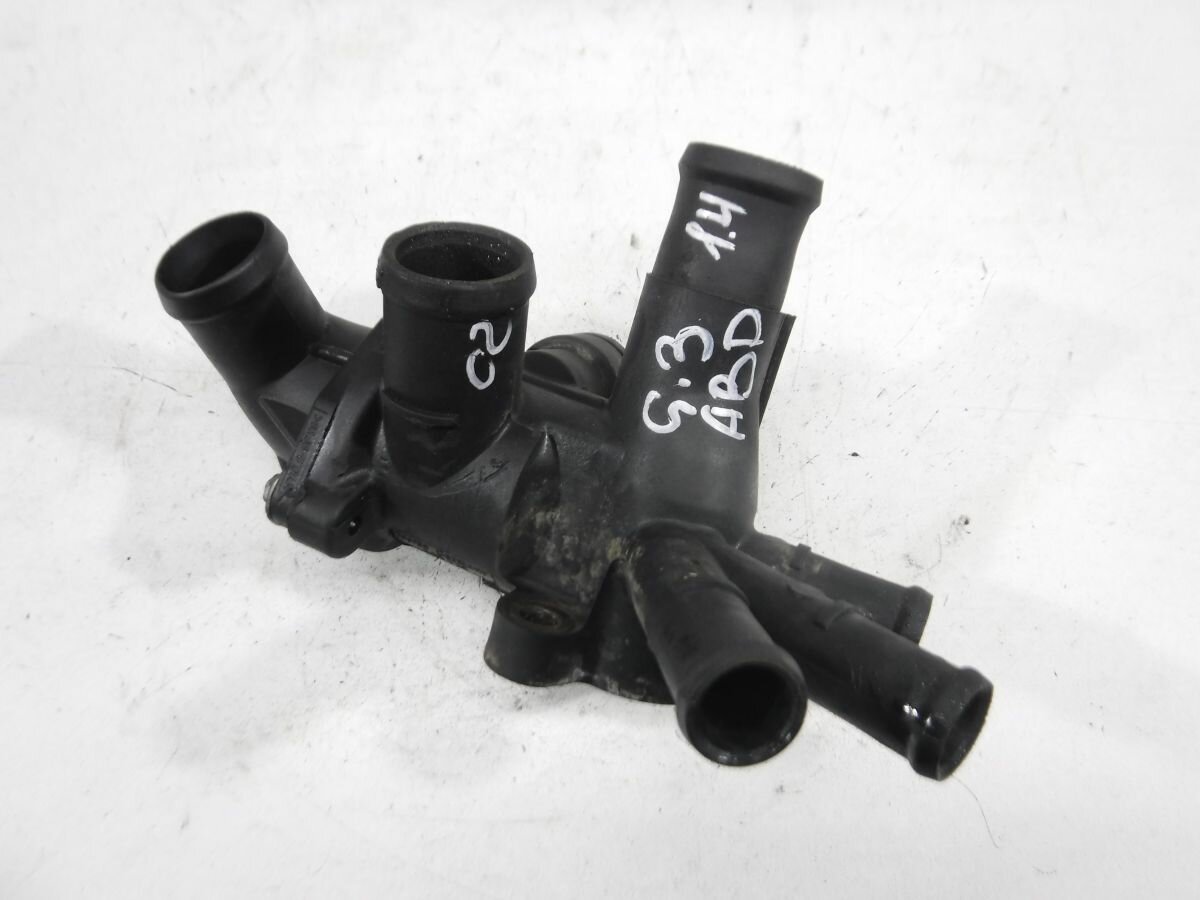 Фланец / тройник Volkswagen Golf Mk3 (1991—2000) 108739