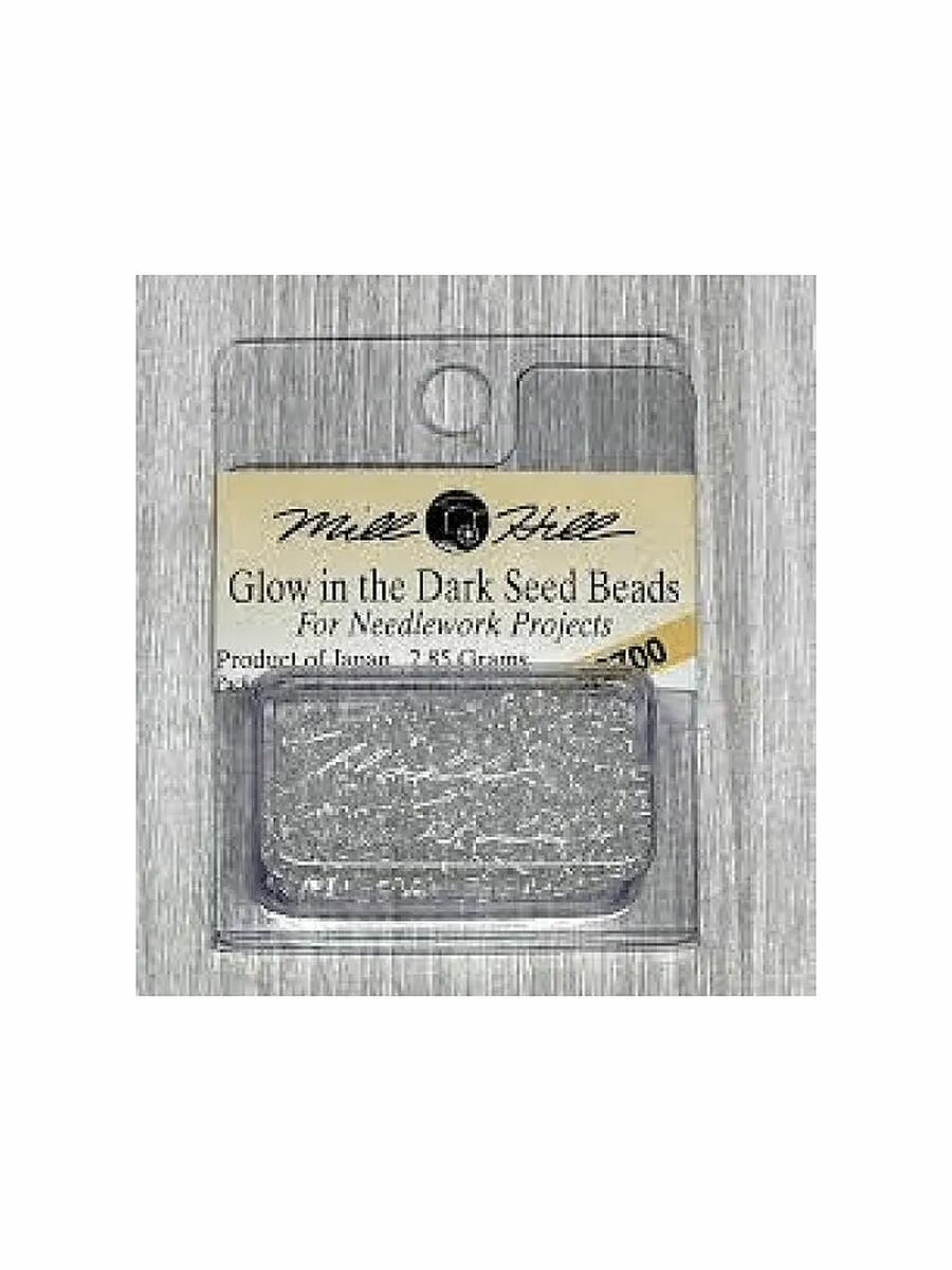 Стеклянный бисер Mill Hill Glow in the dark Seed Beads 2.85 г, цвет: 02700