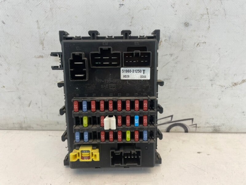 Б/У блок предохранителей, реле салона Nissan Almera Classic 2009 B10 QG16DE 51989 NISSAN арт. 2435095F0D, 5196031250