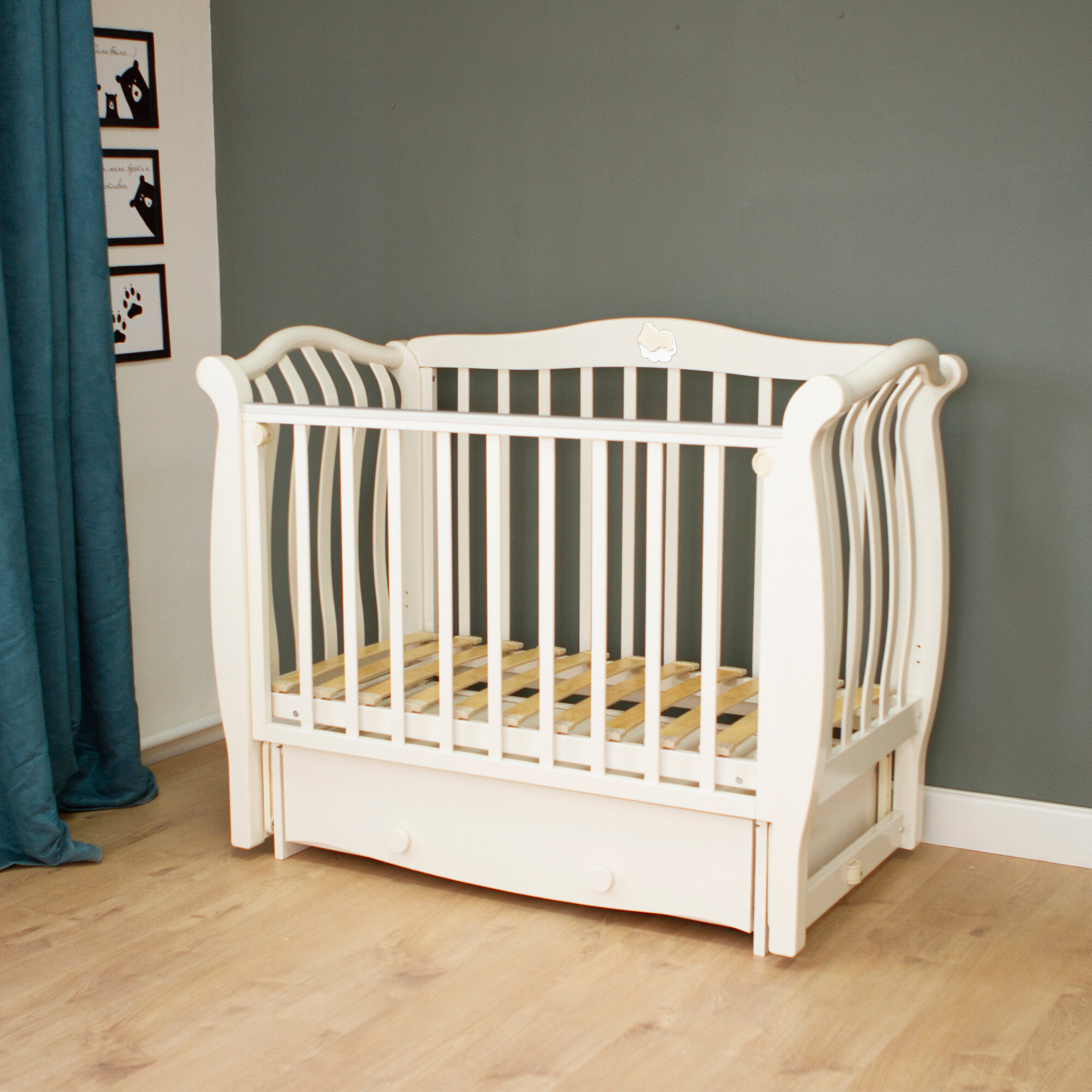 Кроватка для новорожденного Красная звезда С 888 "Аэлита" со стразами (ваниль)