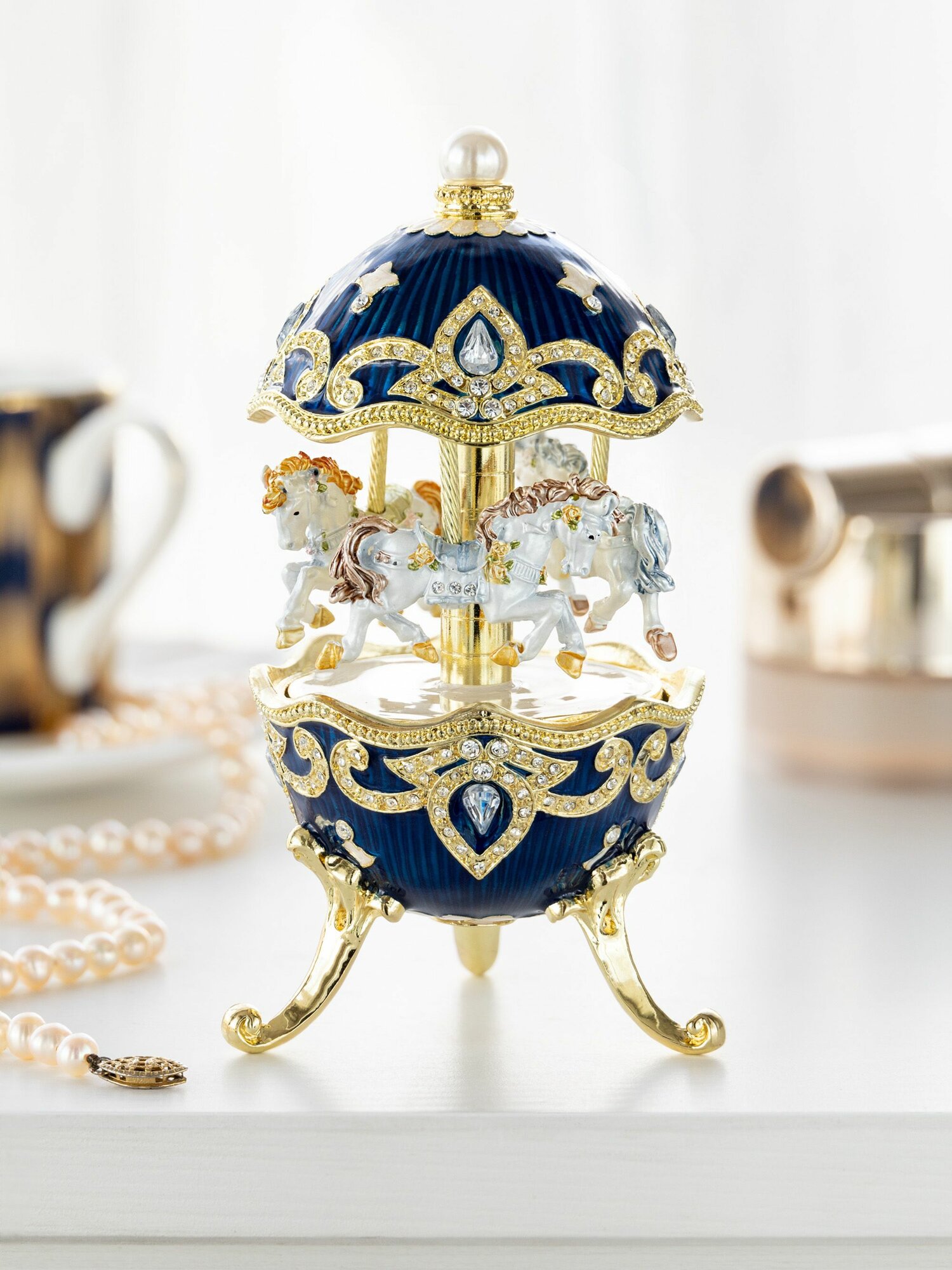Шкатулка заводная музыкальная карусель в стиле Фаберже (Faberge). Пьютер, эмаль, позолота, Австрийские кристаллы. Design by Keren Kopal, Israel