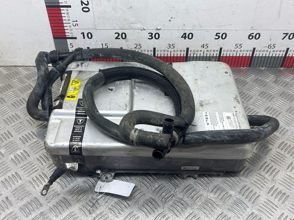 Инвертор (преобразователь напряжения трансформатор напряжения) Tesla Model S 101496300K арт. 2264706