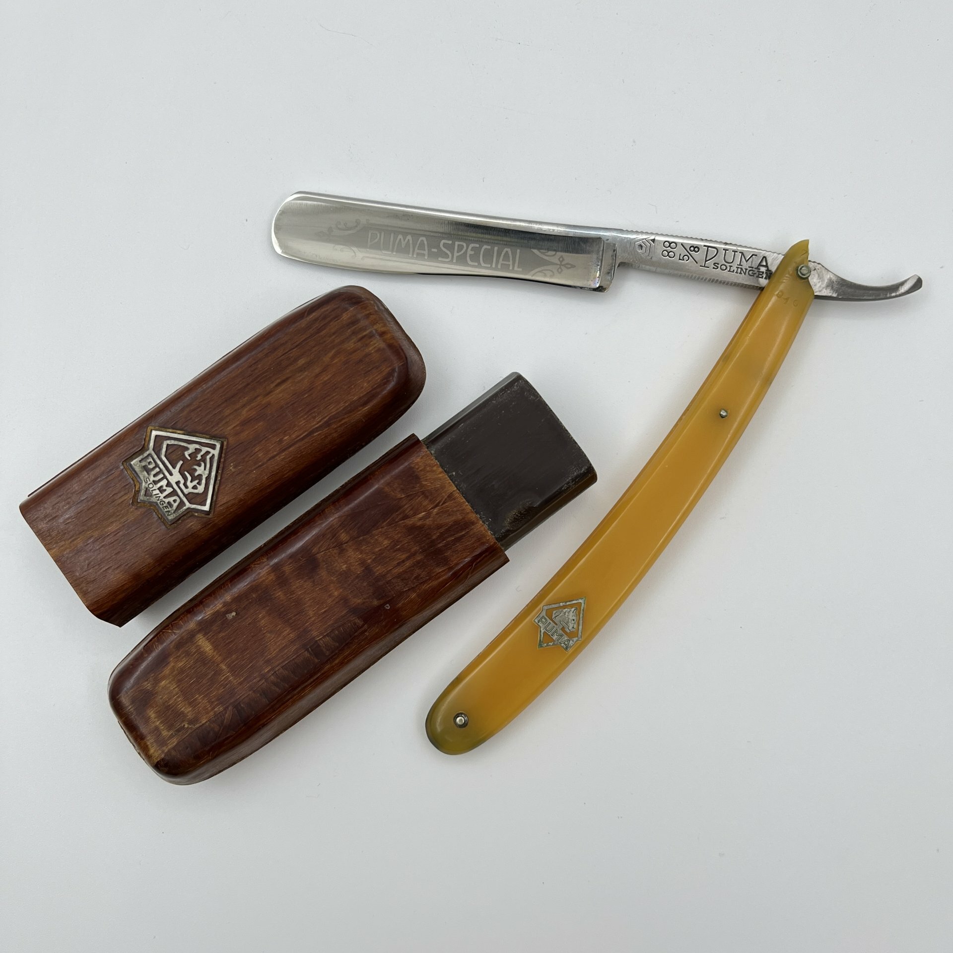 Бритва опасная "Puma-spesial 88 5/8" в футляре, Puma-Werk, металл, пластик, Германия, 1930-1950 гг.