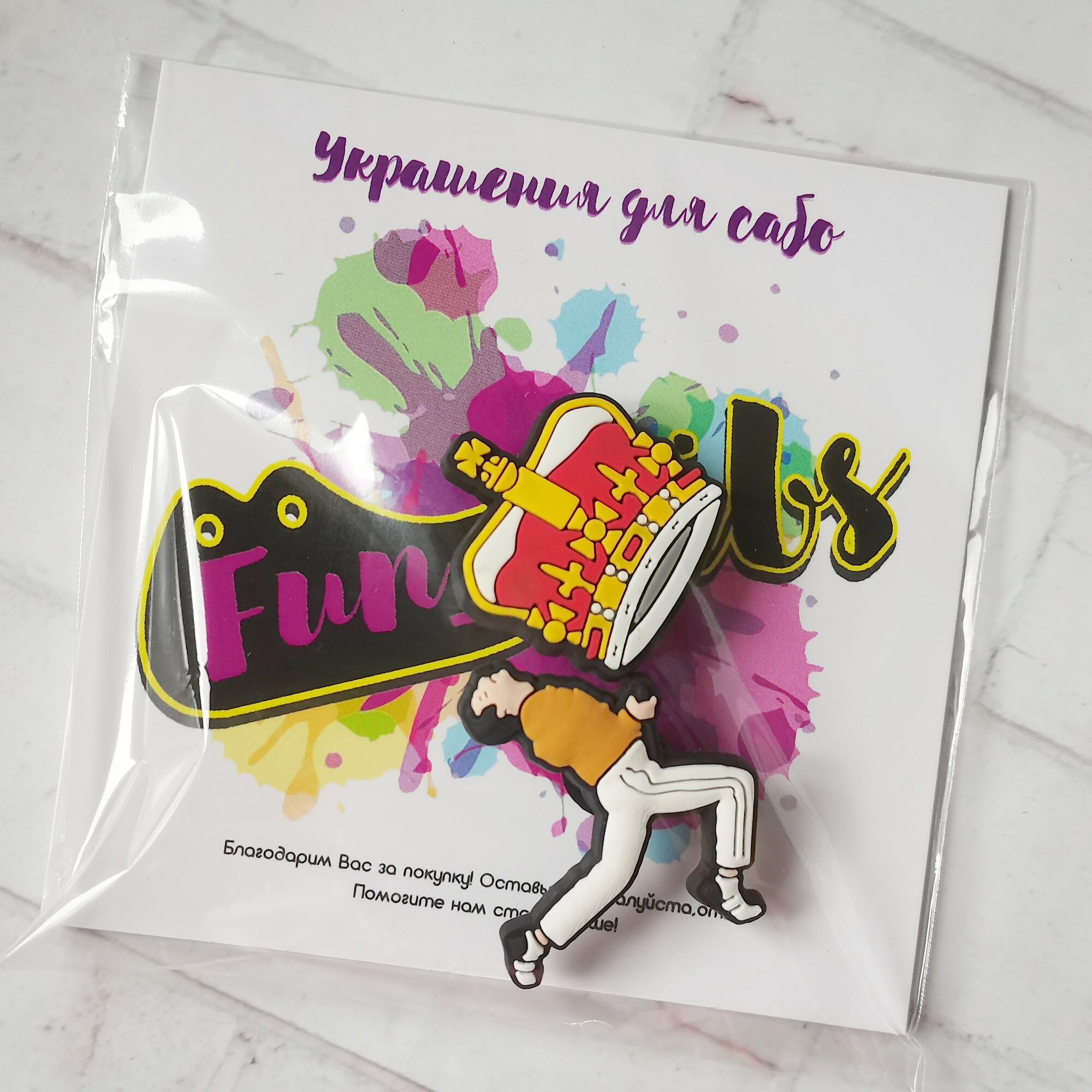 Джибитс Queen на Crocs — фото 1