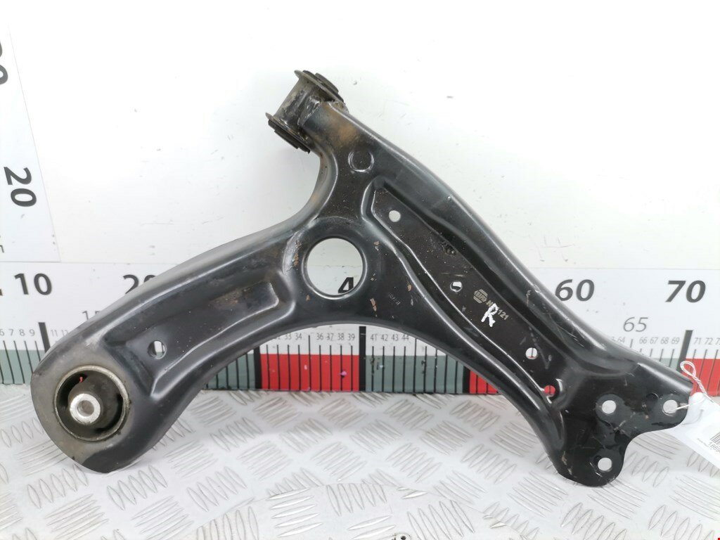 Рычаг передний правый Skoda Rapid 1 6R0407152F арт. 1869426