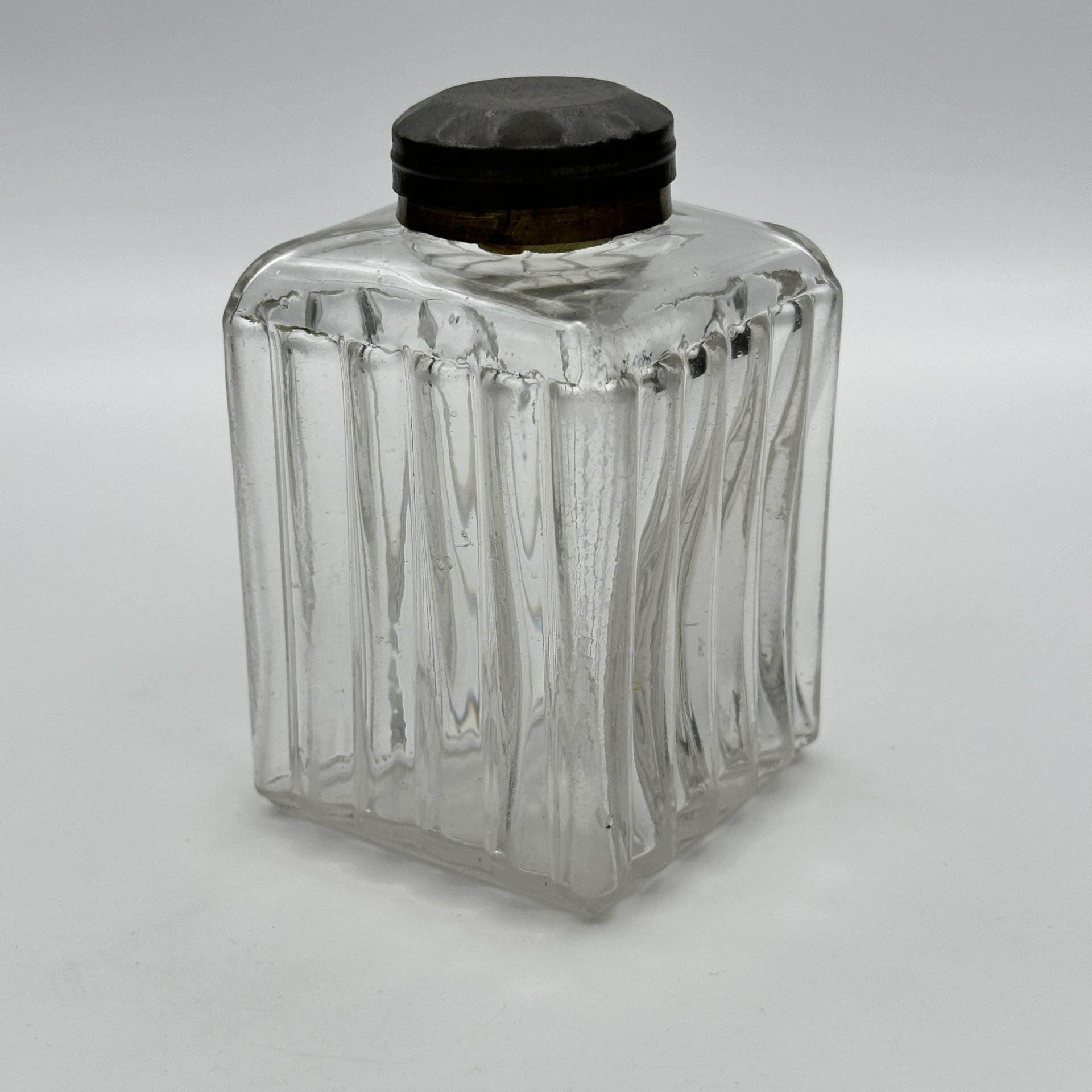 Чайница с рельефным туловом, стекло, гранение, металл, Российская империя