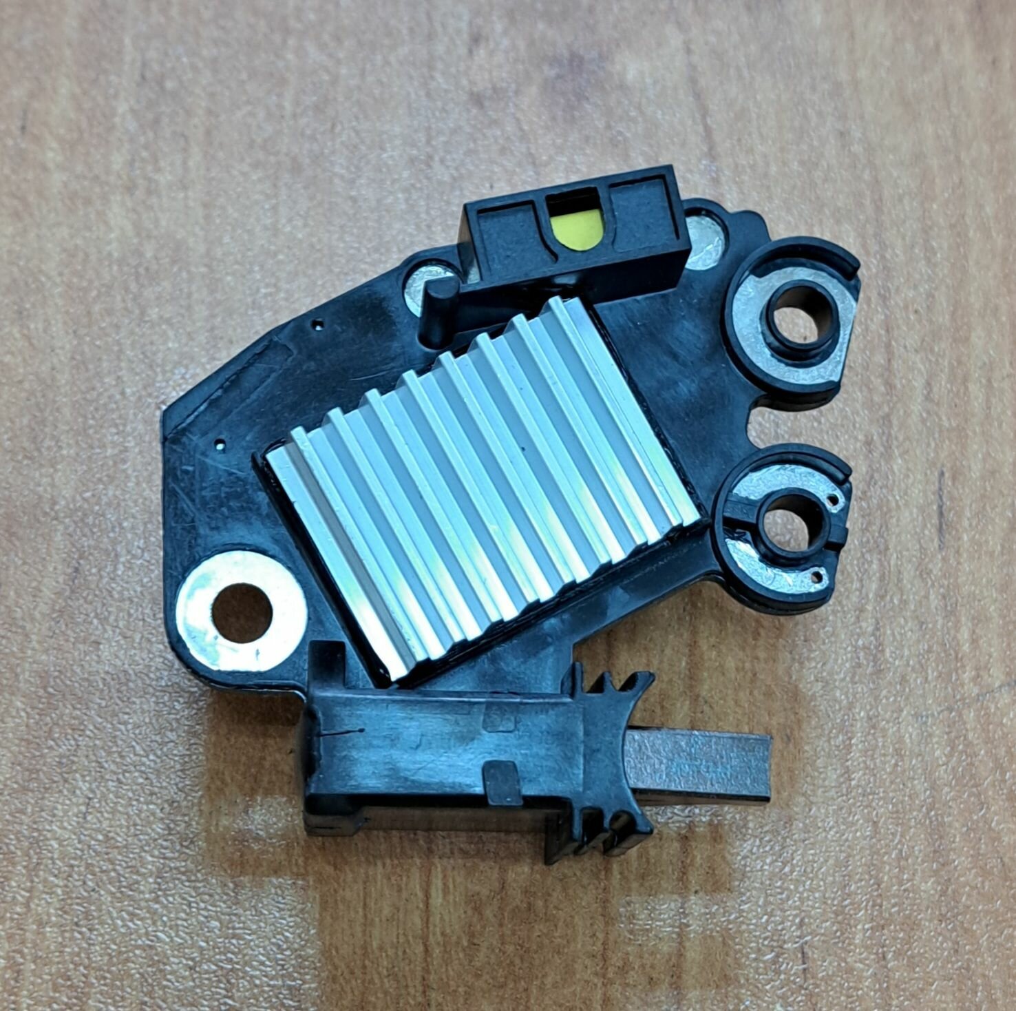 EVR21800ВТ Регулятор напряжения генератора Lada Vesta / X-RAY