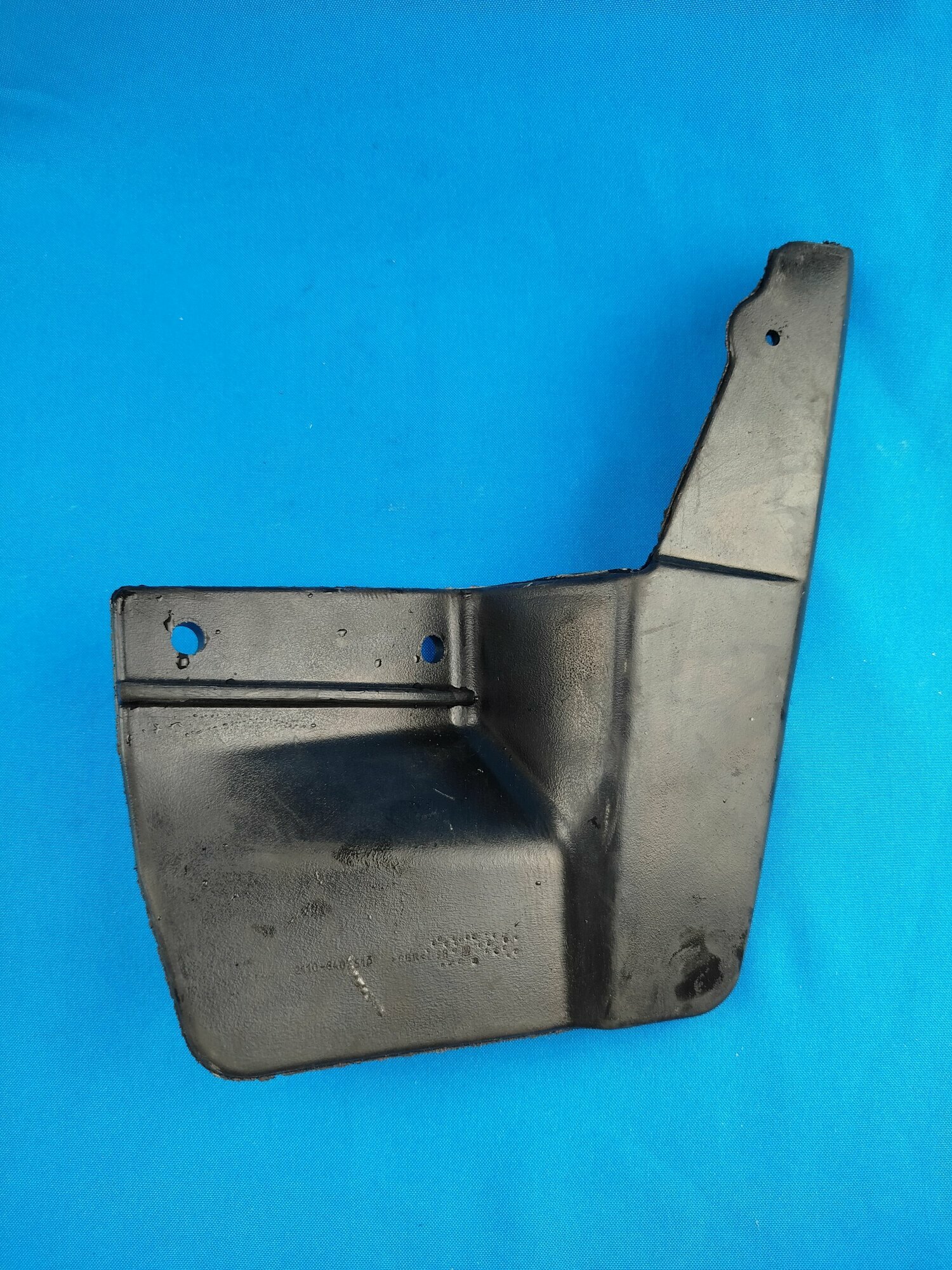 Брызговик передний левый "БРТ" для автомобилей ВАЗ 2110-12