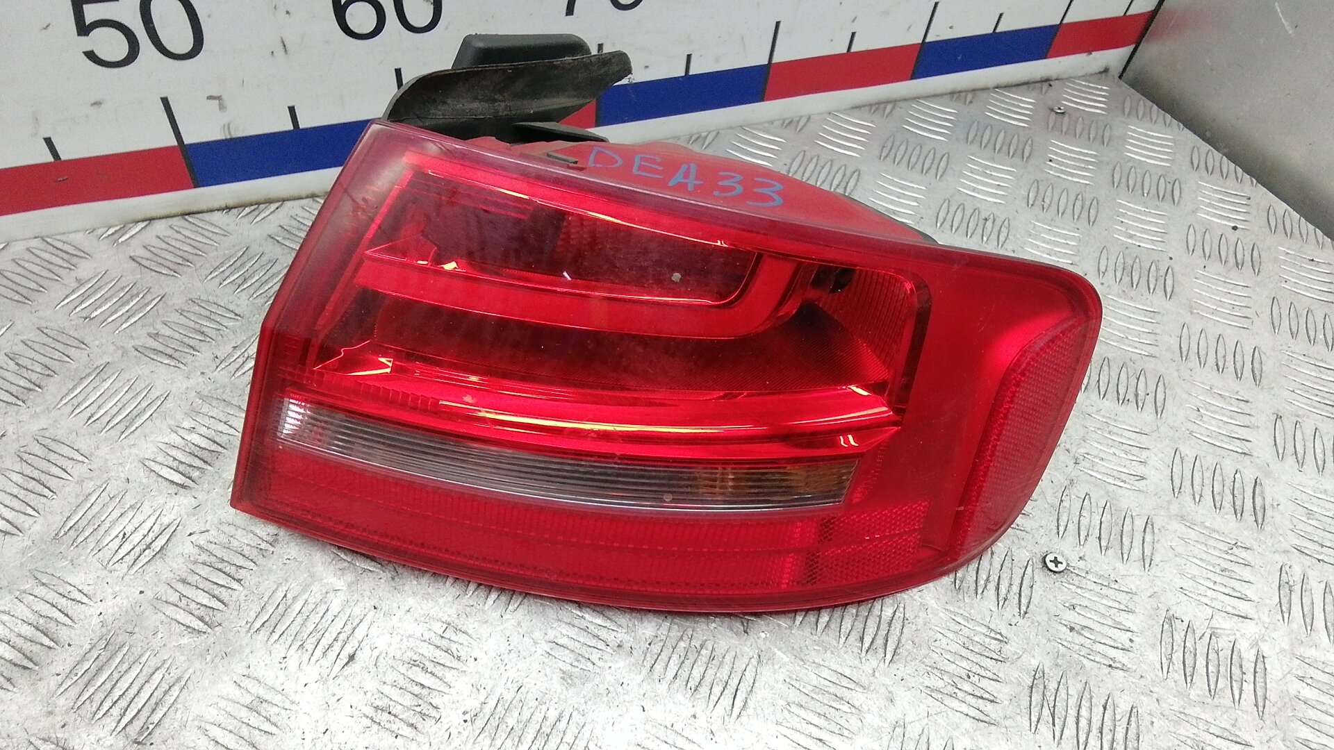 Фонарь задний правый AUDI A4 B8, Номер 8K5945096AA