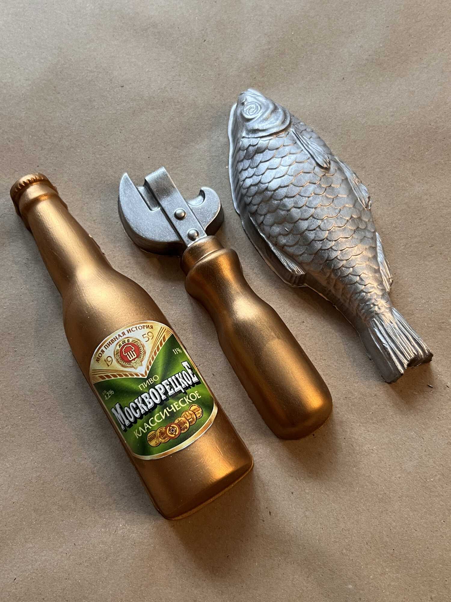 Шоколадный набор "Бутылка пива, рыба и открывашка", молочный шоколад, ручная работа