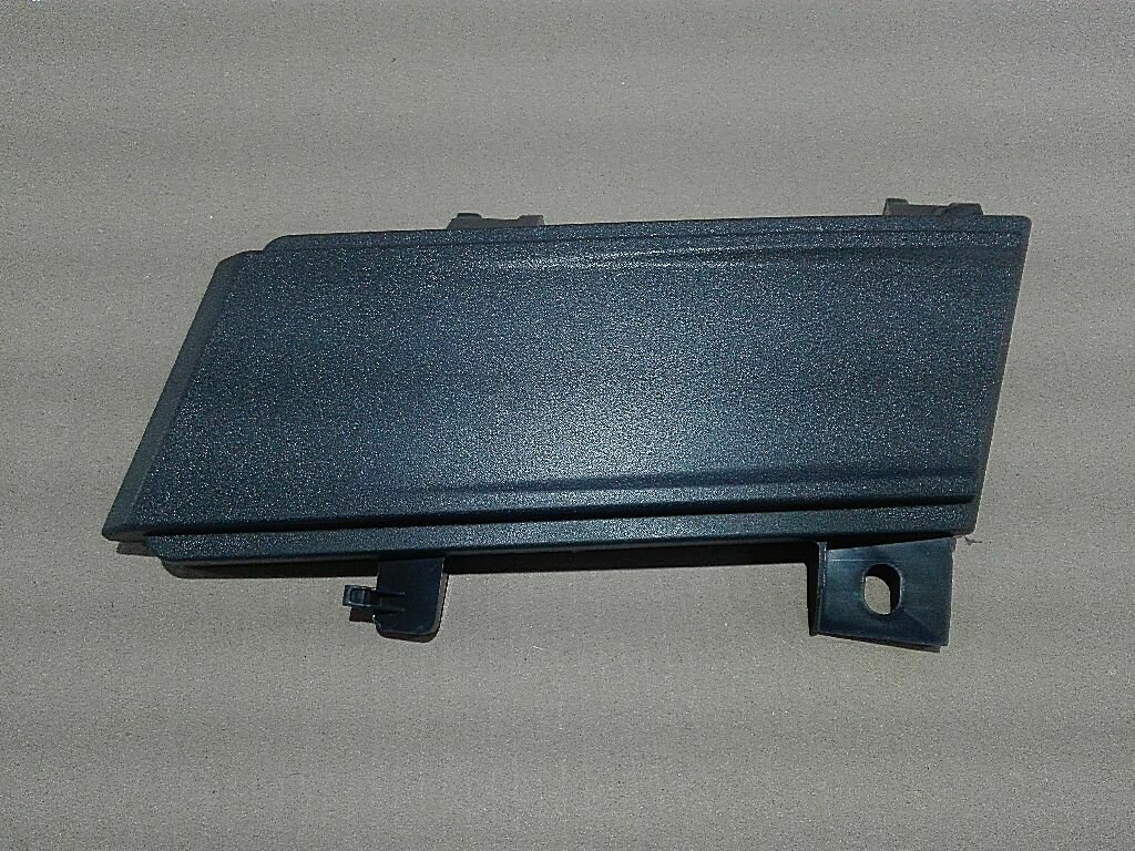 Заглушка левого бампера (аналог) Scania (Скания) 6 G-series 16- (2563906)