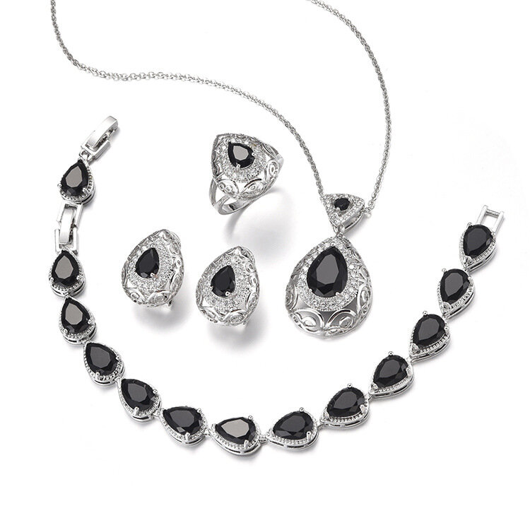 Комплект бижутерии: кольцо, серьги, колье, браслет, циркон