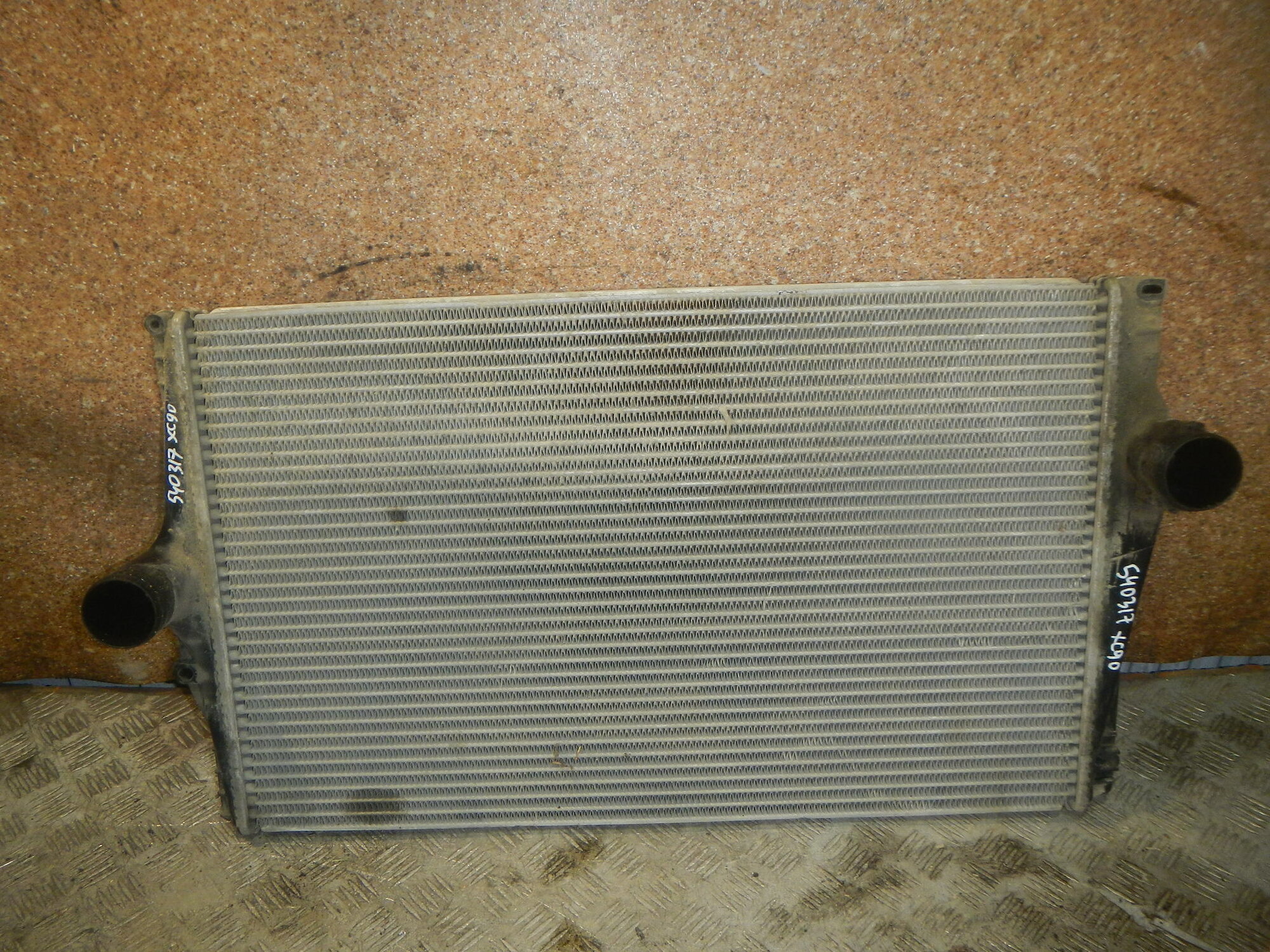 Б/У Интеркулер, Volvo (Вольво)-XC90 (02-) VOLVO XC90 (02-) Без видимых повреждений. 540317 VOLVO арт. 8627375