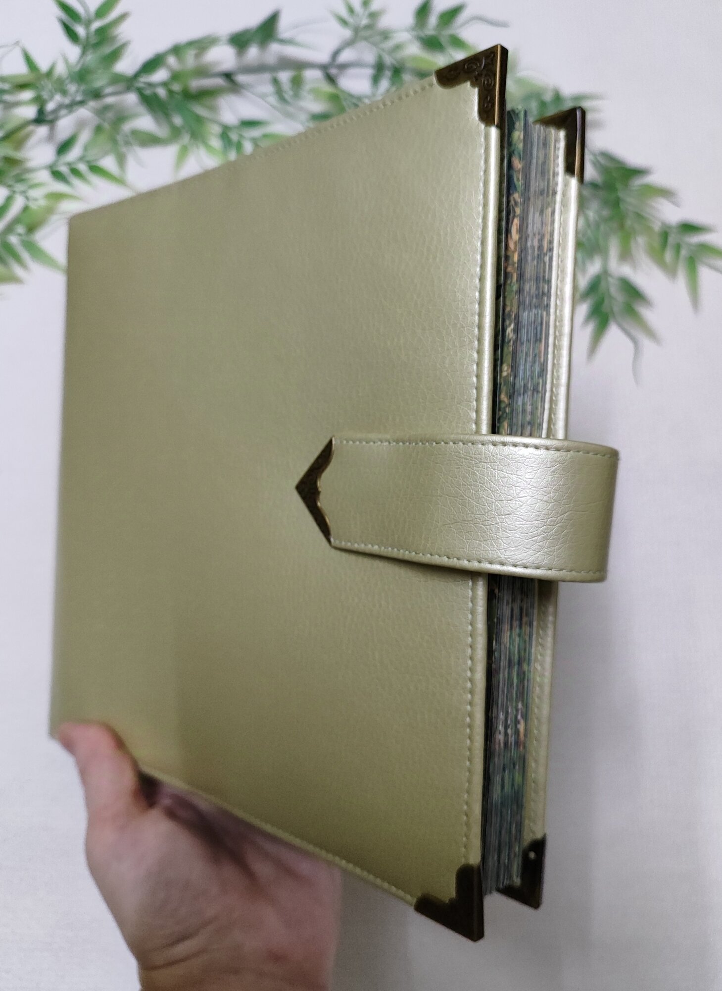 Фотоальбом "Лесная сказка", формат 21 см × 21 см, в книжном переплëте, 52 л, обложка из искусственной кожи