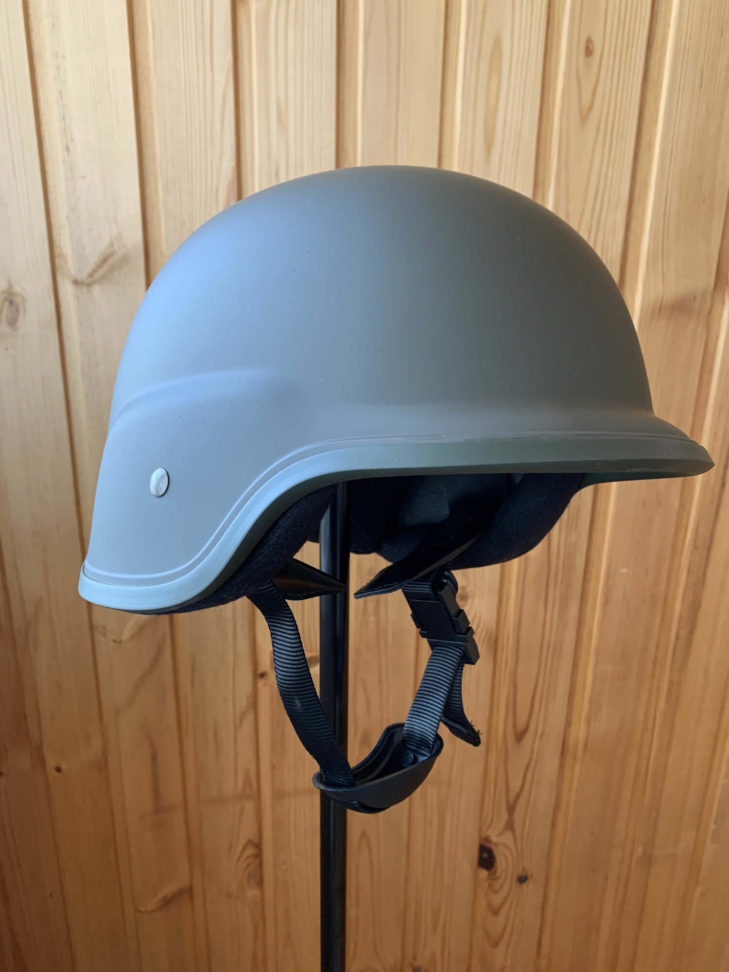 Защитный, тактический шлем Rothco, оливковый, размер S/M.