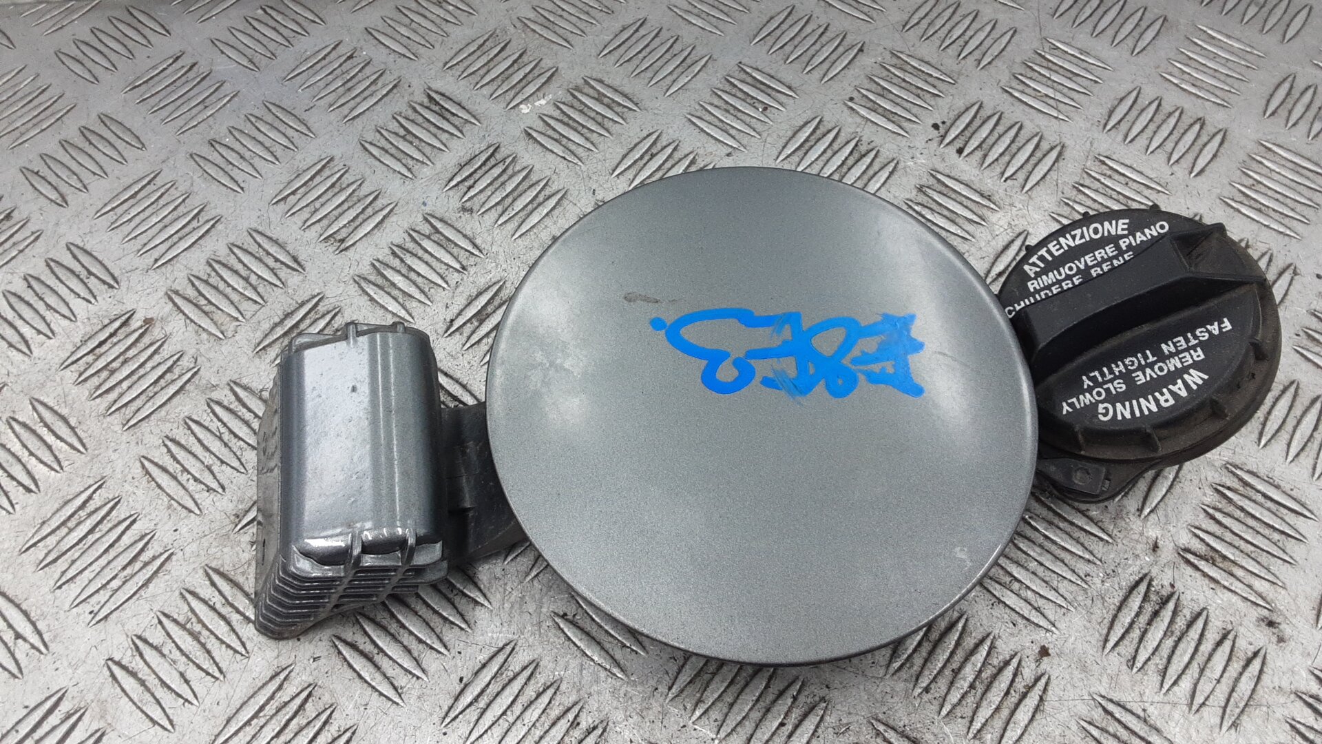 Лючок бака HYUNDAI GETZ TB