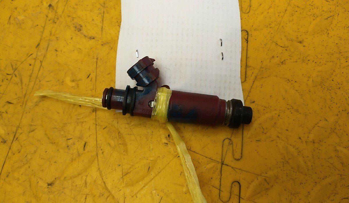 Форсунка инжекторная электрическая 3 (BK) Mazda 1955003310