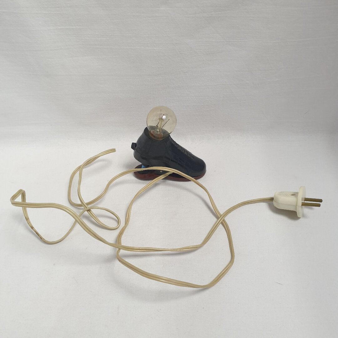 Светильник карболитовый "Бутса", рабочий, 10х3х10 см. Винтаж, СССР.