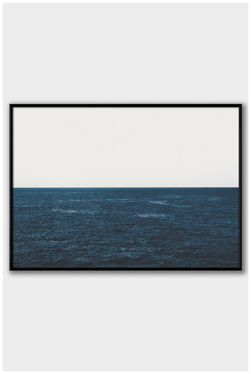 Постер на стену для интерьера Postermarkt Синее море, в черной рамке 40х50 см