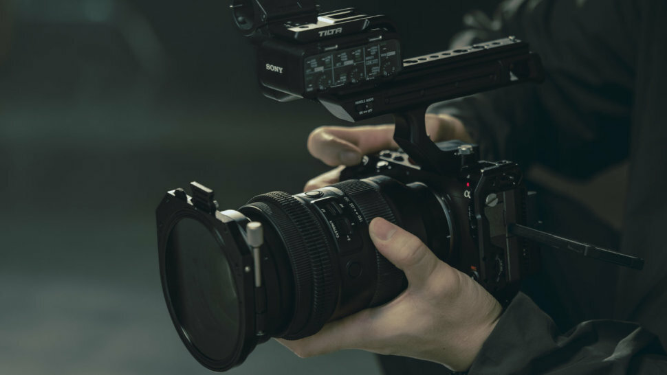 Клетка Tilta V2 Basic Kit для Sony FX3/FX30 Чёрная, широкая совместимость с аксессуарами — фото 1