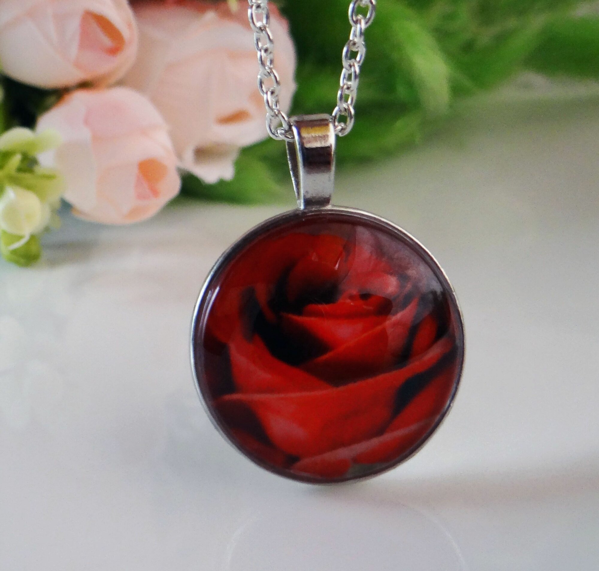 Колье, стекло