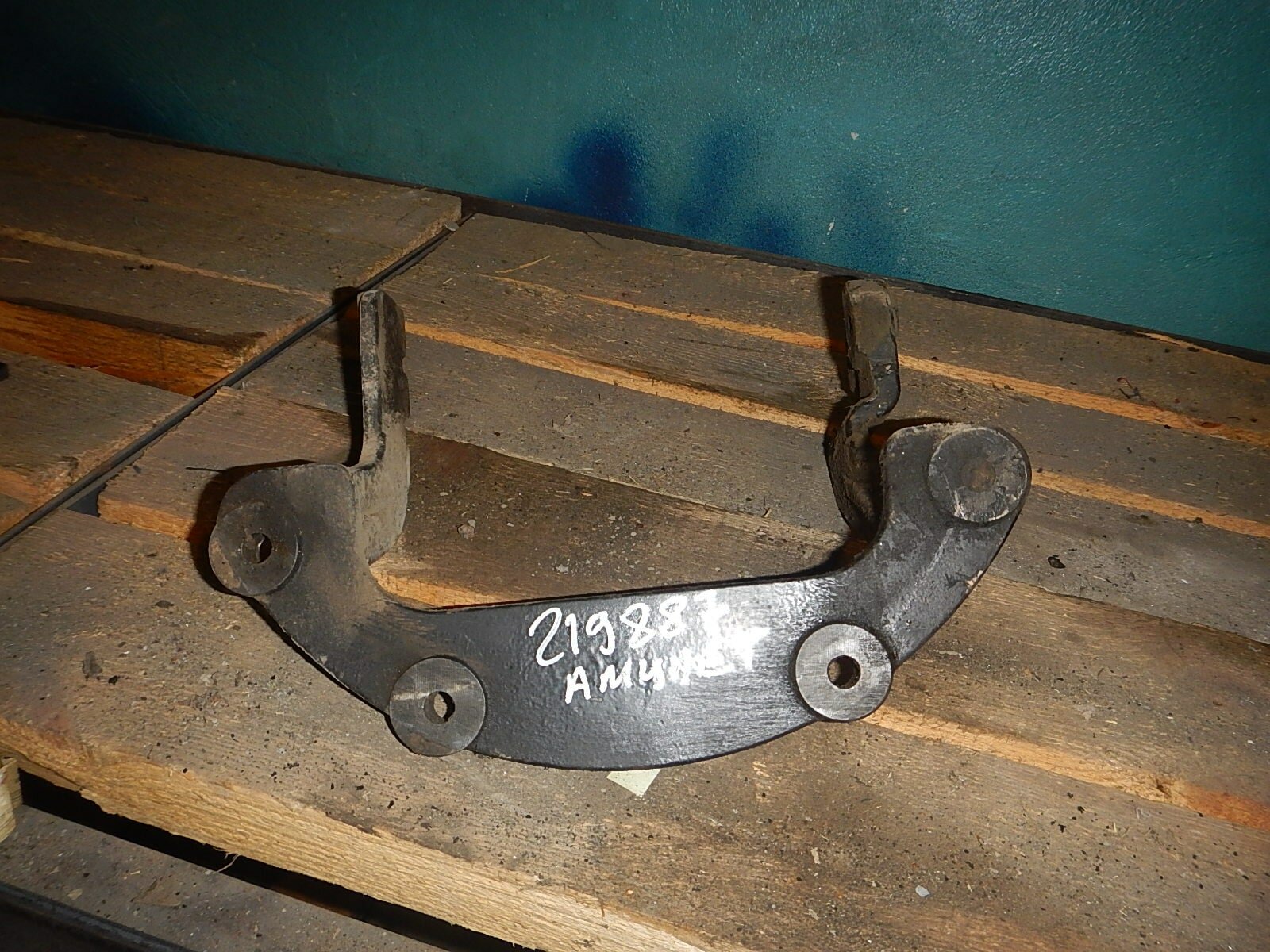 Б/У Кронштейн КПП, Chery (Черри)-AMULET (05-) Chery AMULET (04-12) с разбора целый 219887 CHERY арт. 480ED1009041