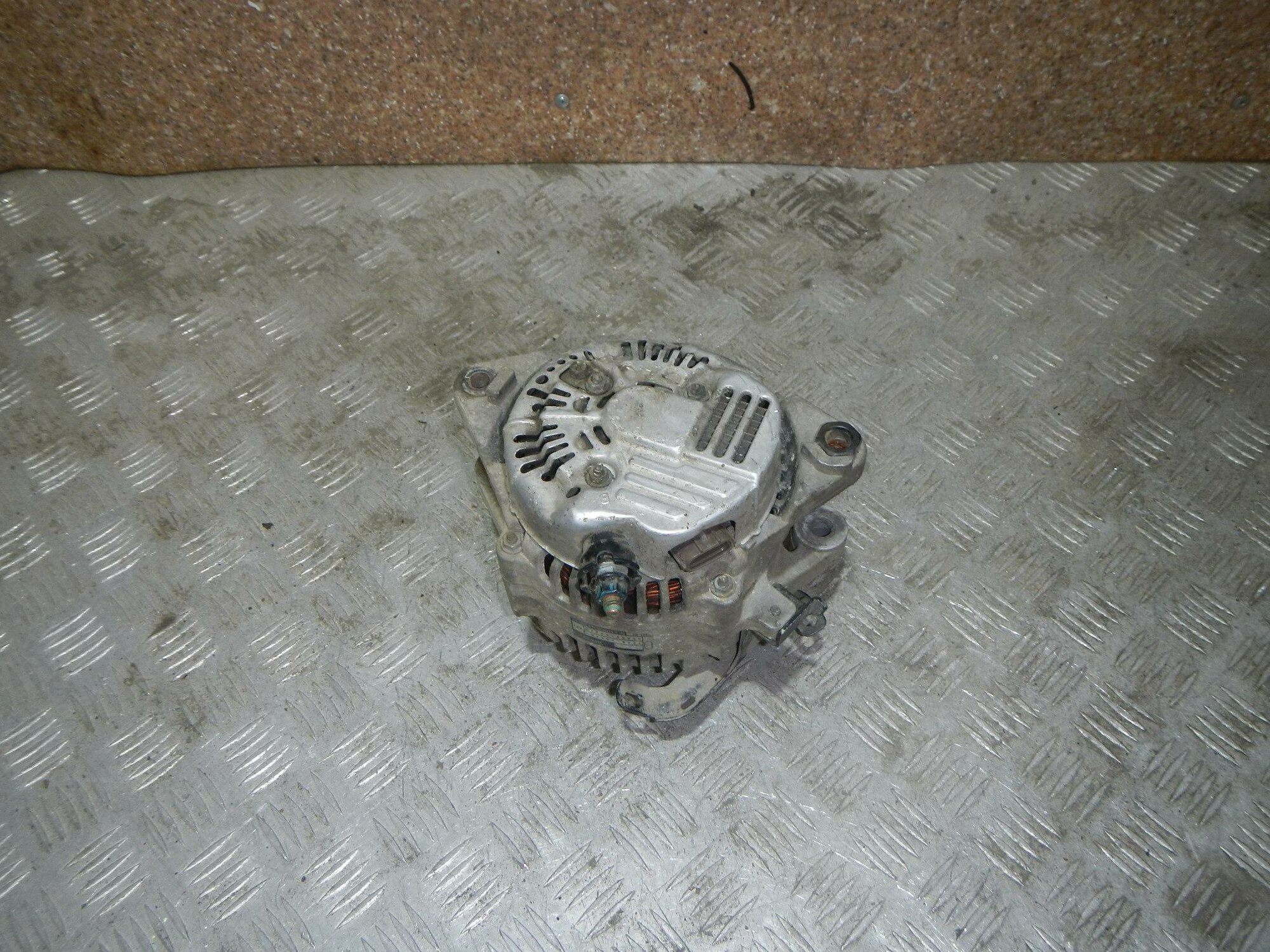 Б/У Генератор, KIA (Киа)-CARNIVAL (05-14) KIA CARNIVAL (05-14) Без видимых повреждений. 410189 Hyundai-KIA арт. 373004X900