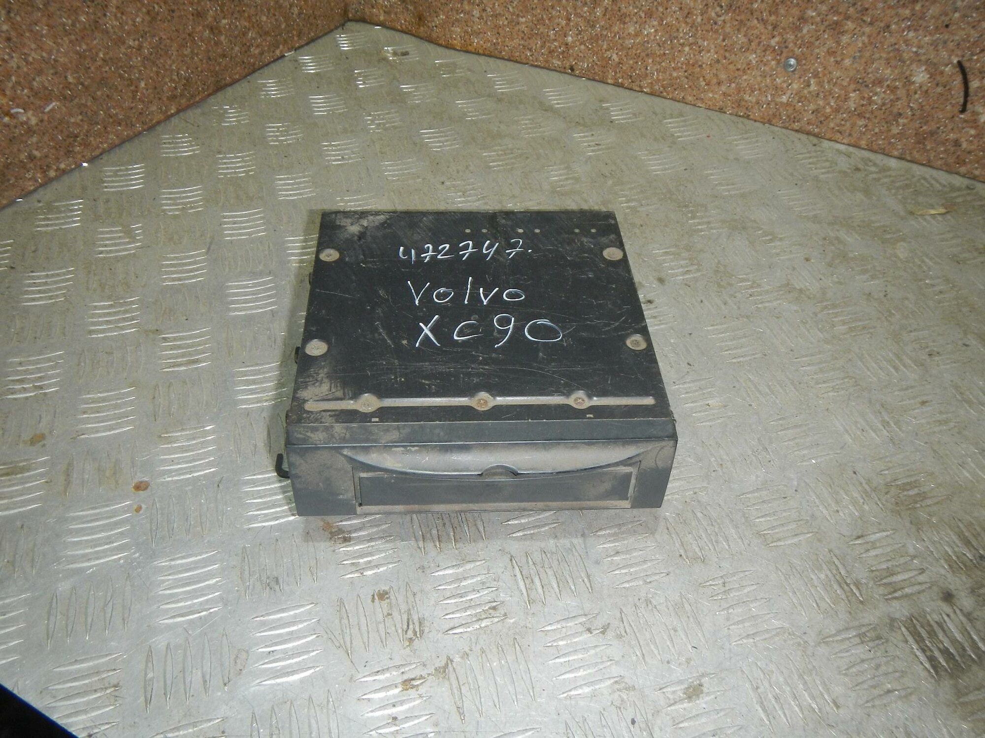 Б/У Блок электронный, Volvo (Вольво)-XC90 (02-) VOLVO XC90 (02-) Блок навигации без повреждений 472747 VOLVO арт. 30657981