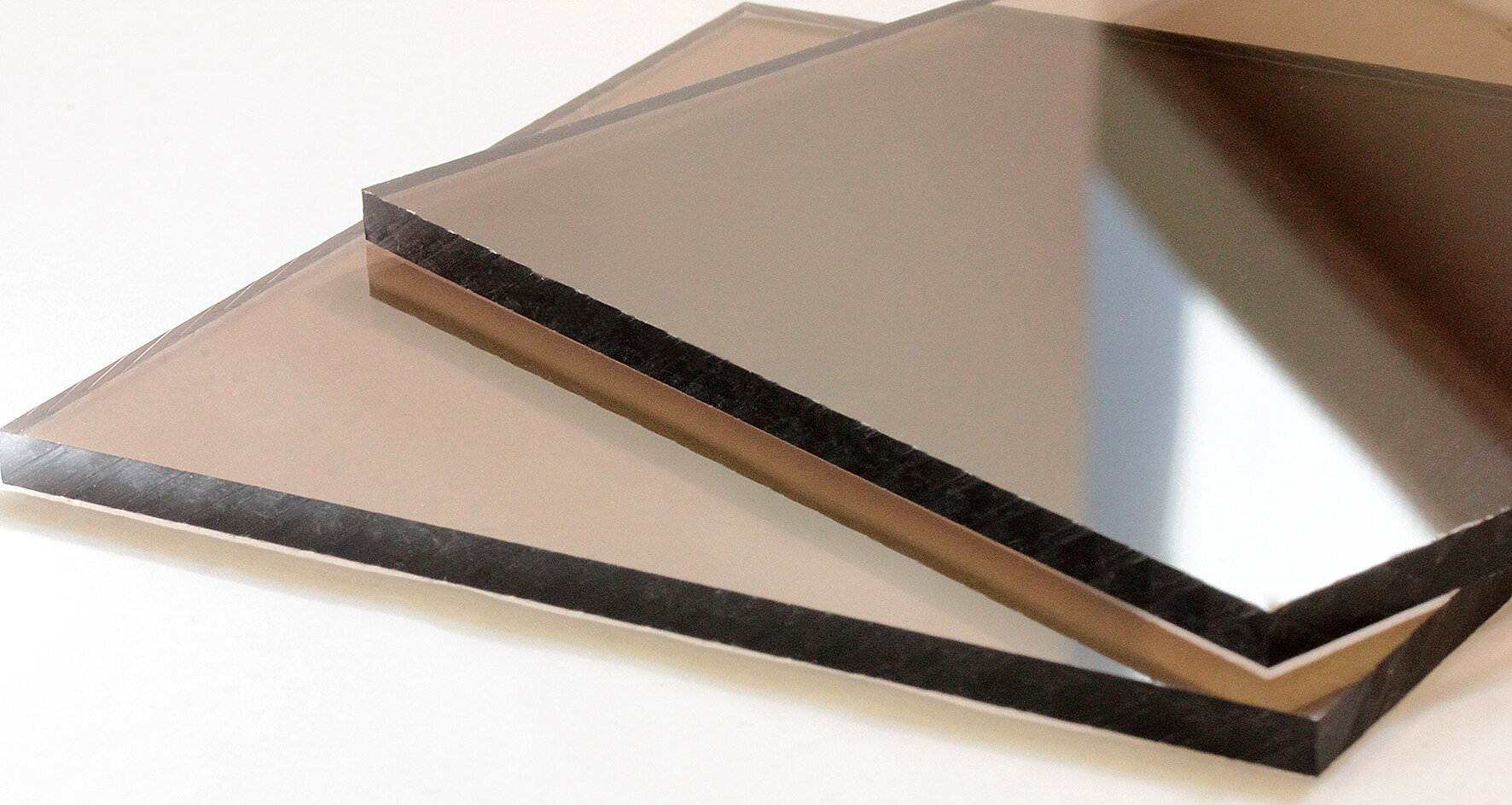 Поликарбонат монолитный Колибри 4 мм бронзовый 40% 2050*3050