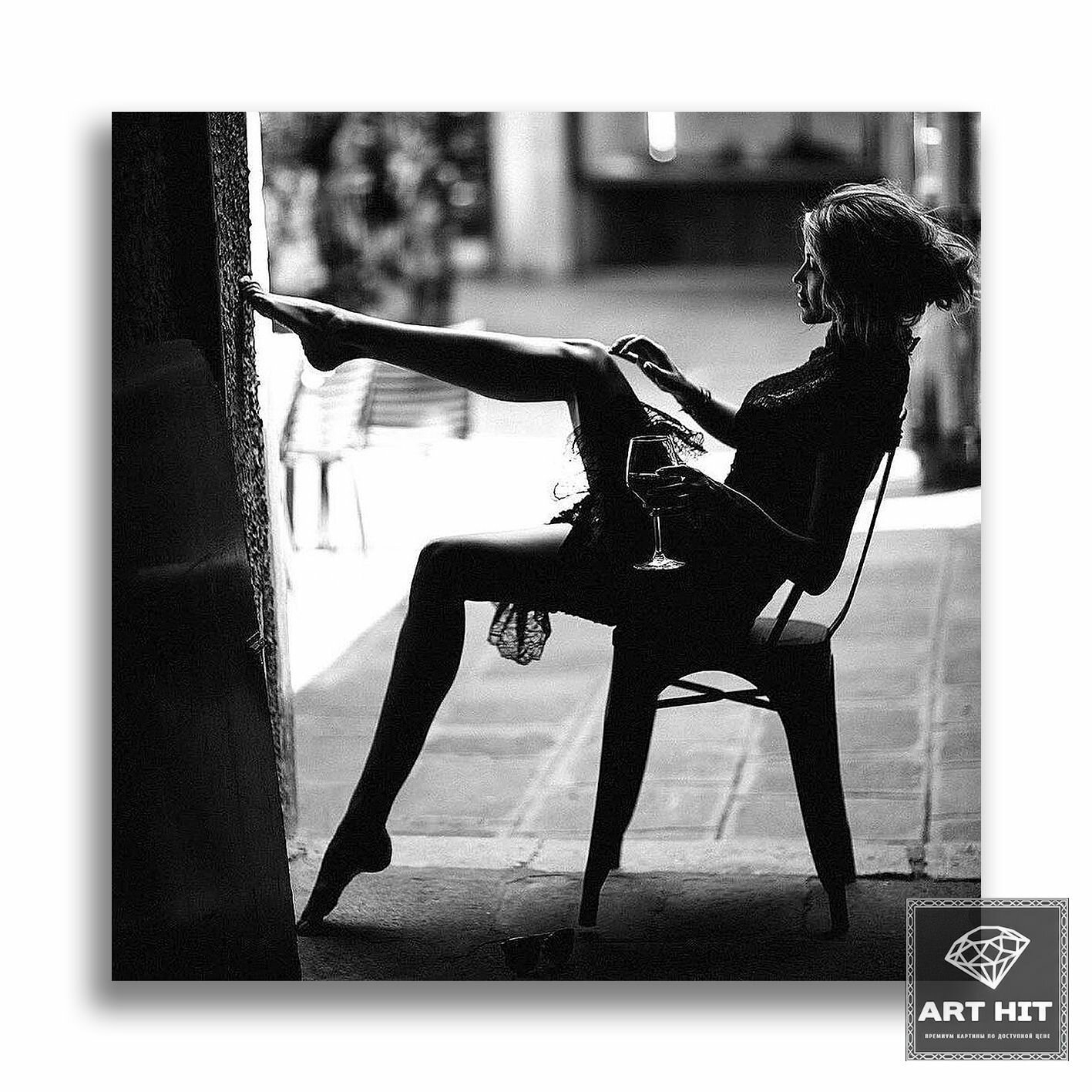 Черно белая картина на стену, картина 18+, из коллекции "Эротика 18+", 70х70 см.