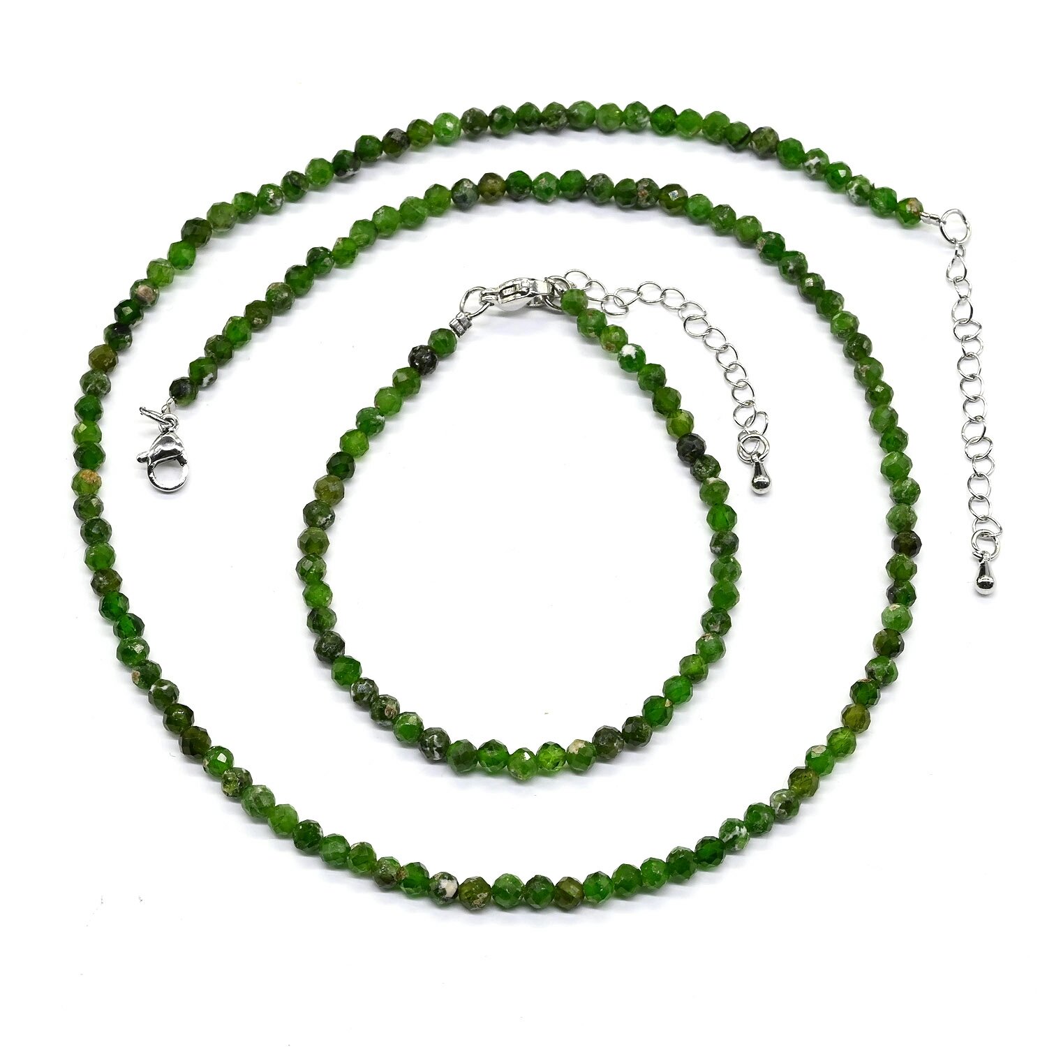 Бусы, хромдиопсид