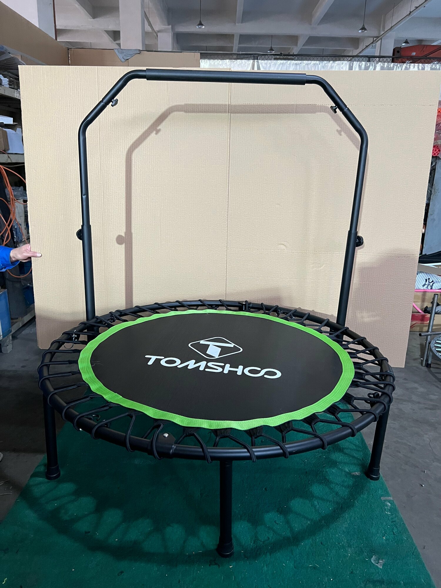 TOMSHOO Складной мини-батут 40in (1м), с регулируемым поручнем, нагрузка до 120кг