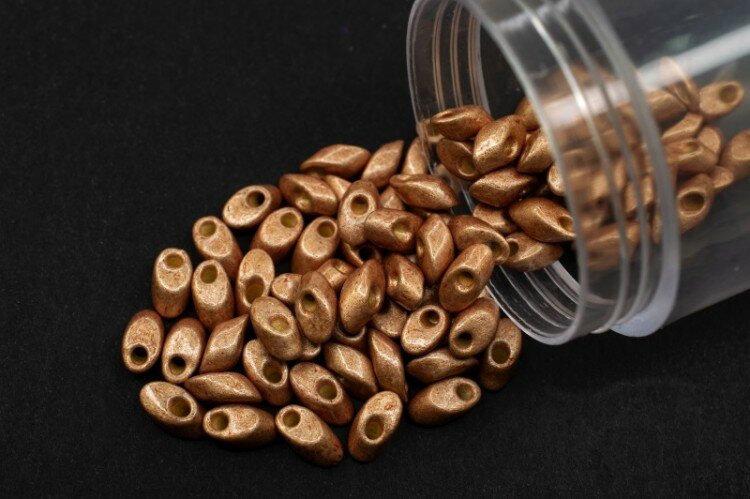 Бисер японский MIYUKI Long Magatama #4204F шампань, Duracoat Galvanized матовый, 10 грамм