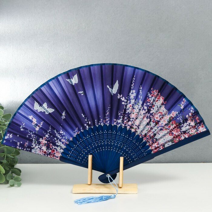 Веер бамбук, текстиль h 21 см 'Цветы и бабочки' синий, с кисточкой