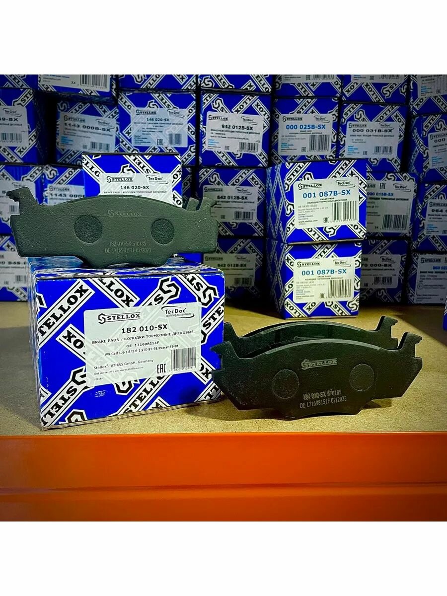 Колодки передние Volkswagen PASSAT B3 1988-1993 / Передние колодки на Пассат Б3 - 191698151J 1H0698151