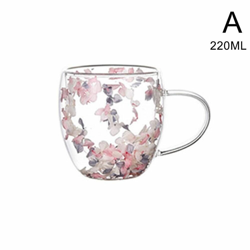 Двустенный стакан, наполненный сухими цветами