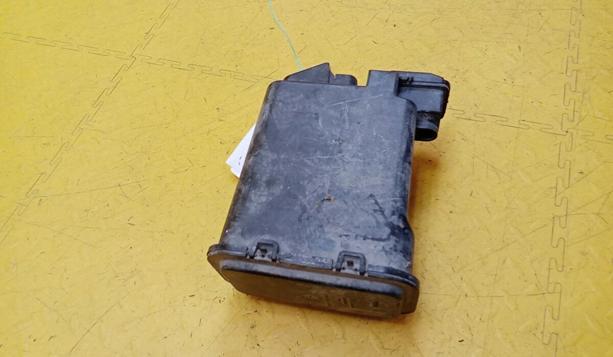 Абсорбер (фильтр угольный) Insignia Opel 13230479