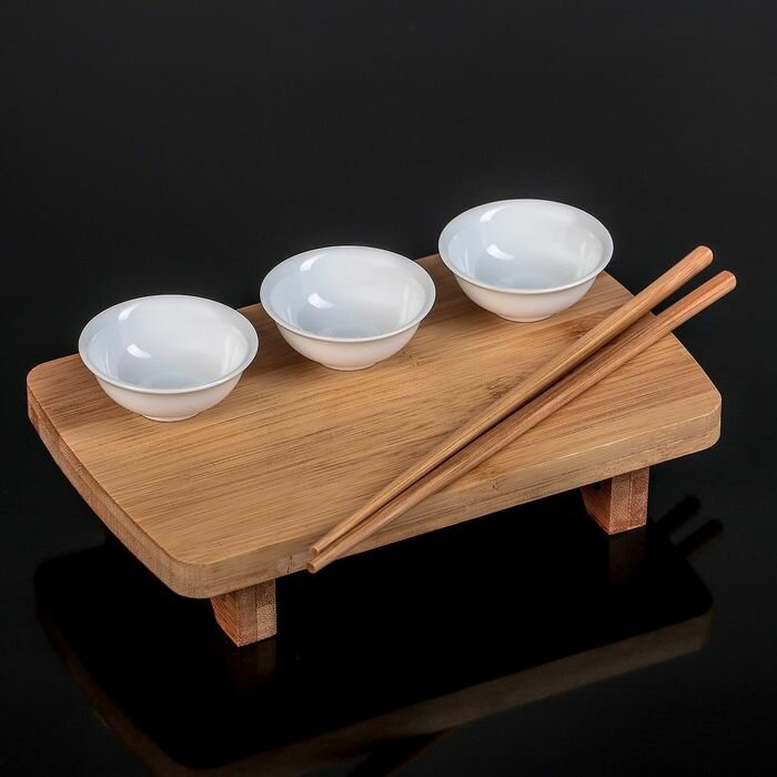 Набор сервировочный Доляна фарфоровый на деревянной подставке "Эстет", 5 предметов палочки 2 шт, соусники