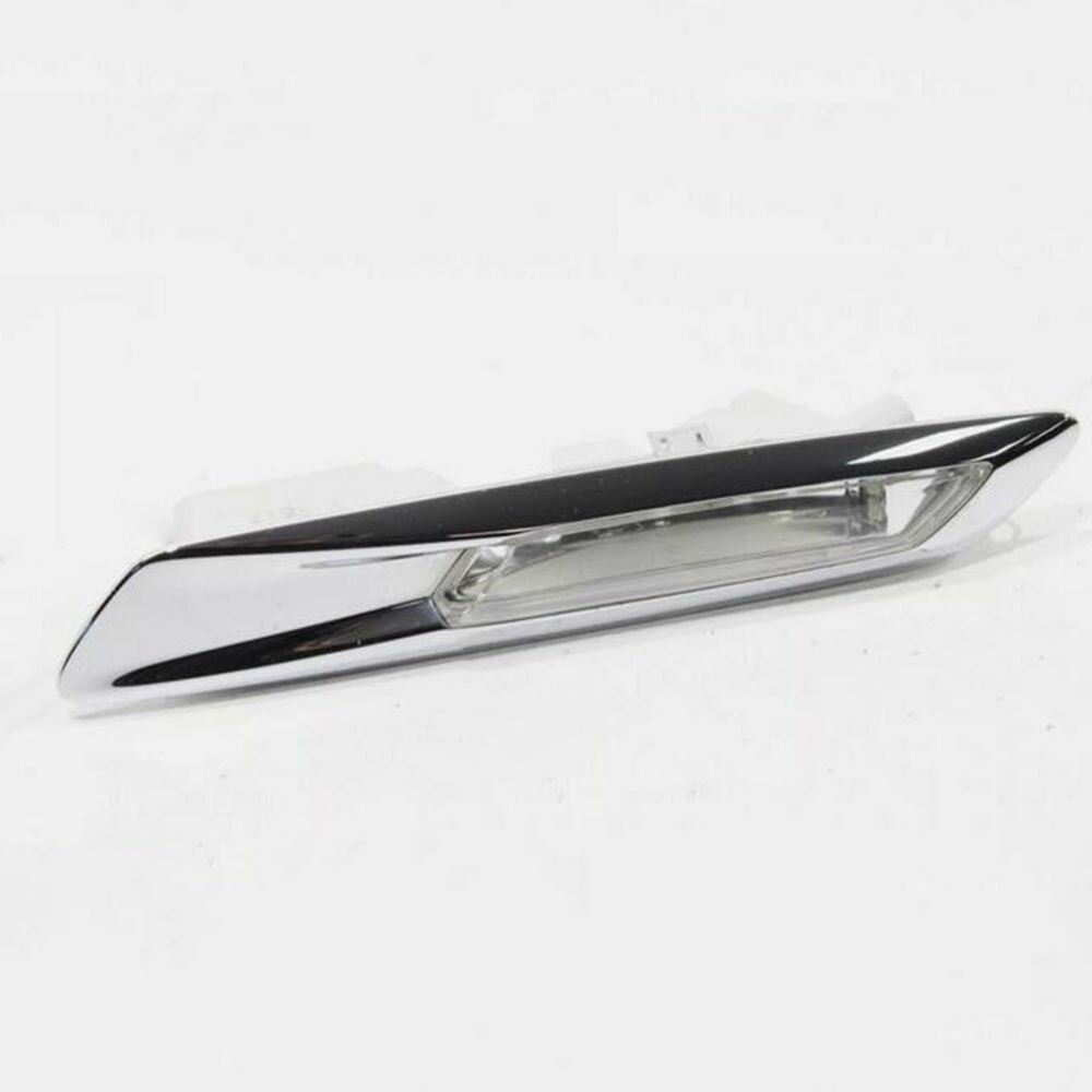 Боковая лампа - BMW 63137154168
