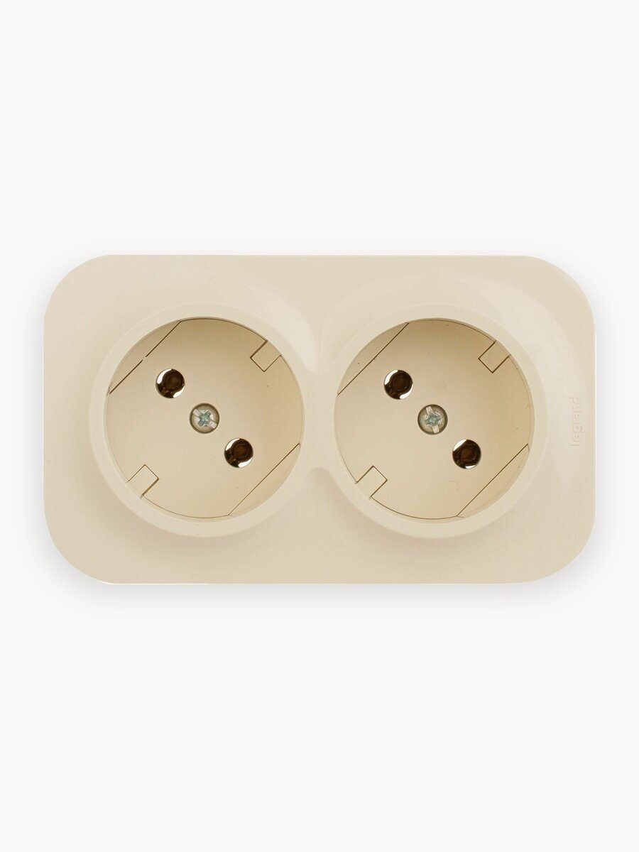 Розетка Legrand Quteo 782261, двухместная, IP20, пластик, цвет слоновая кость
