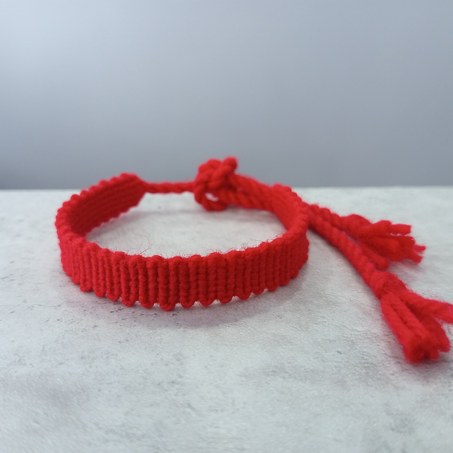 Плетеный браслет