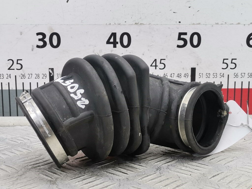 Патрубок воздушного фильтра (гофра инжектора) Ford Focus 2 ZLY1-13-215 арт. 1935183
