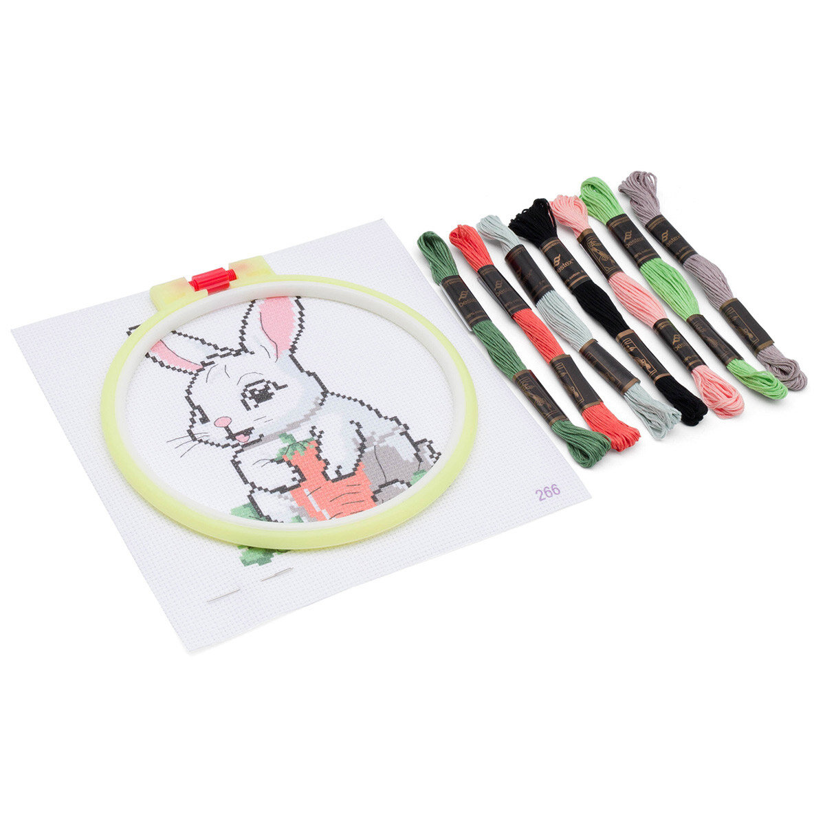 Набор для вышивания крестиком Hobby & Pro Kids 'Зайка с морковкой' 19*18см